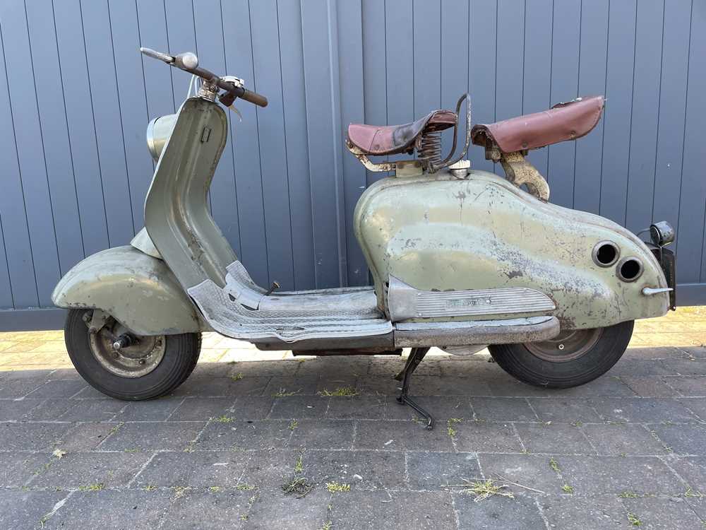 Lot 35 - 1950 Lambretta LC125