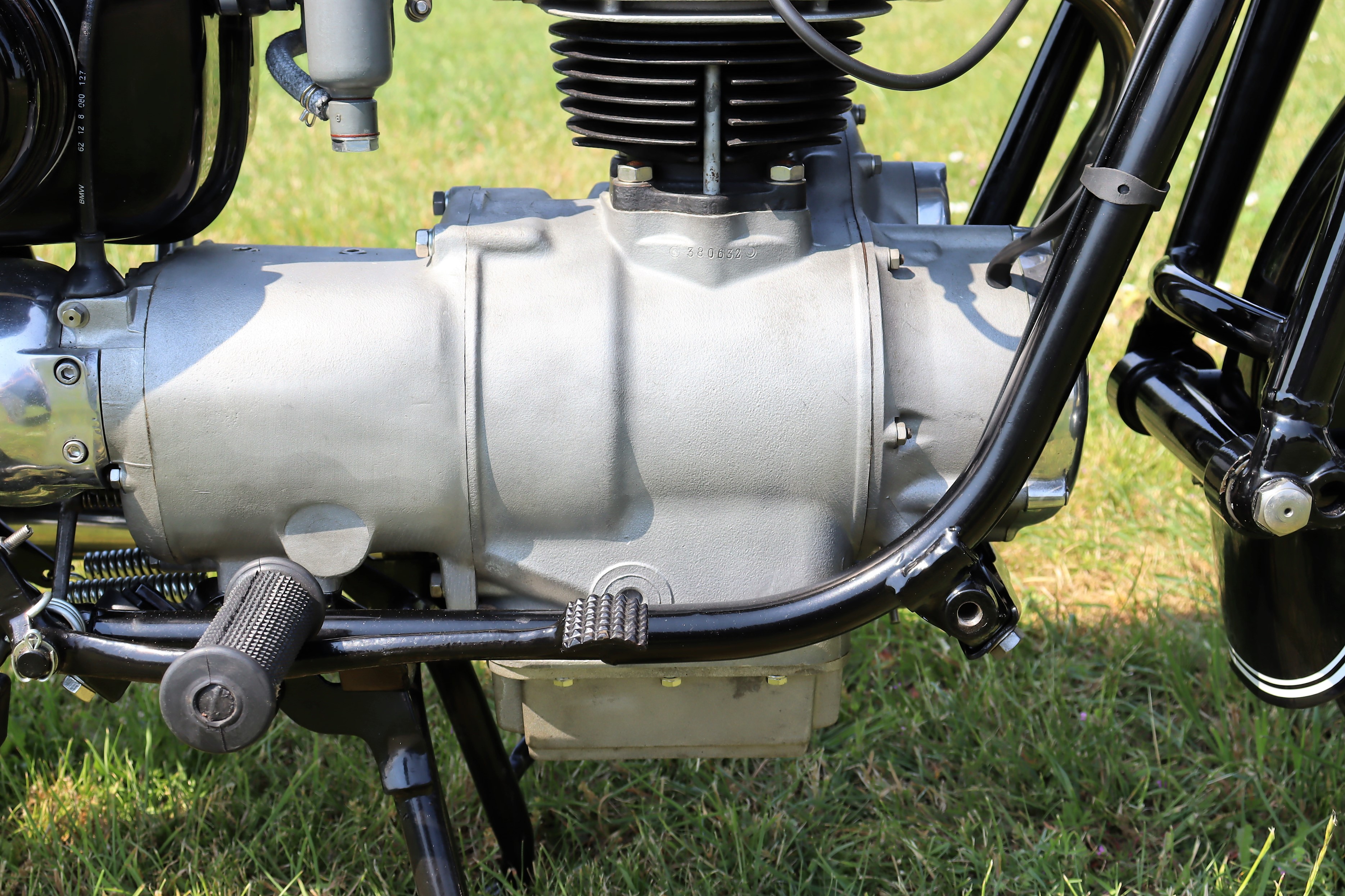 Lot 257 - 1964 BMW R27