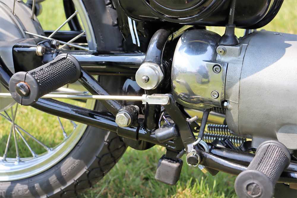 Lot 257 - 1964 BMW R27