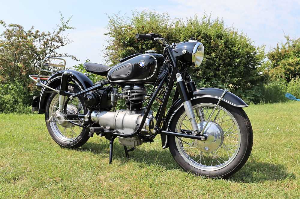 Lot 257 - 1964 BMW R27