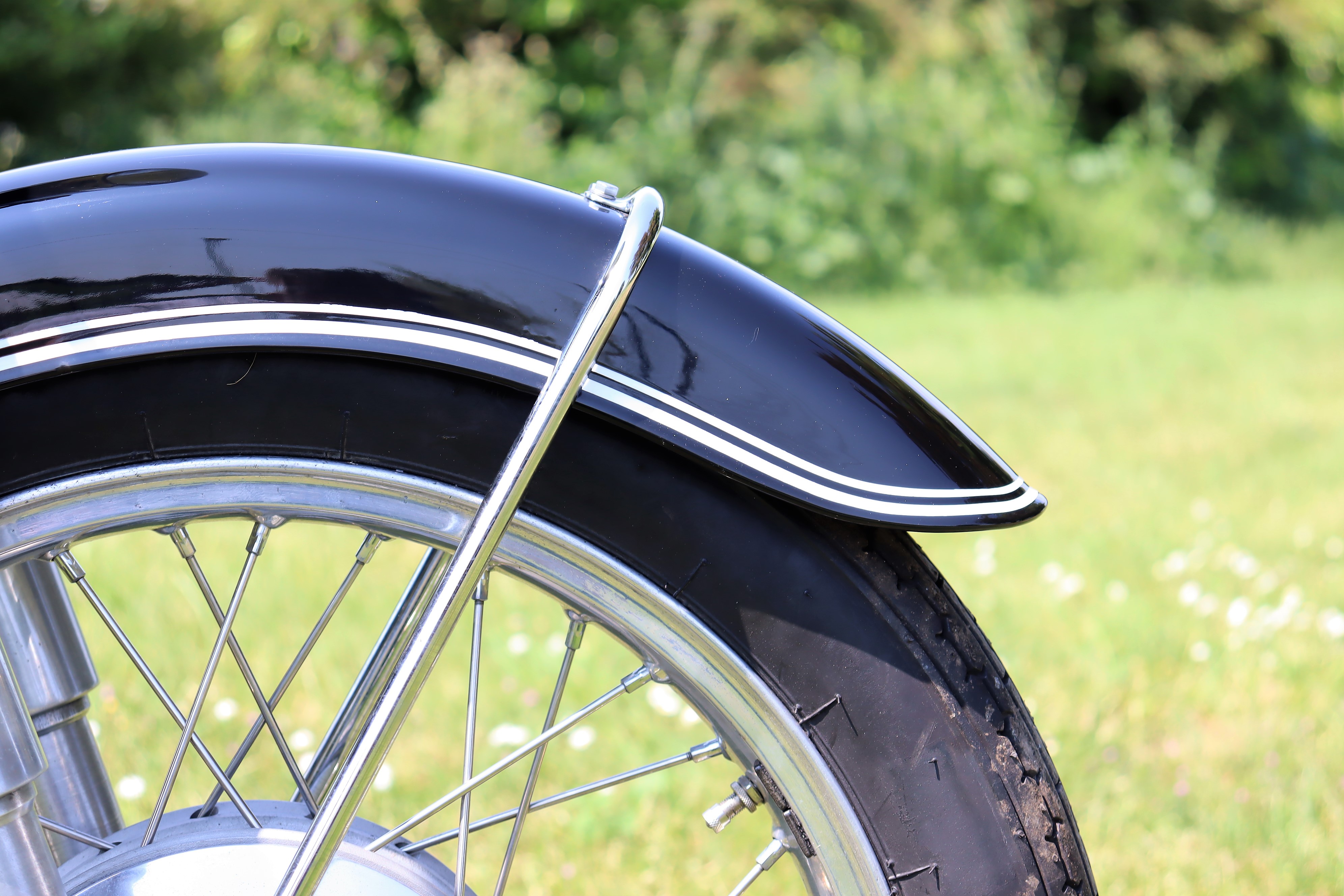 Lot 257 - 1964 BMW R27