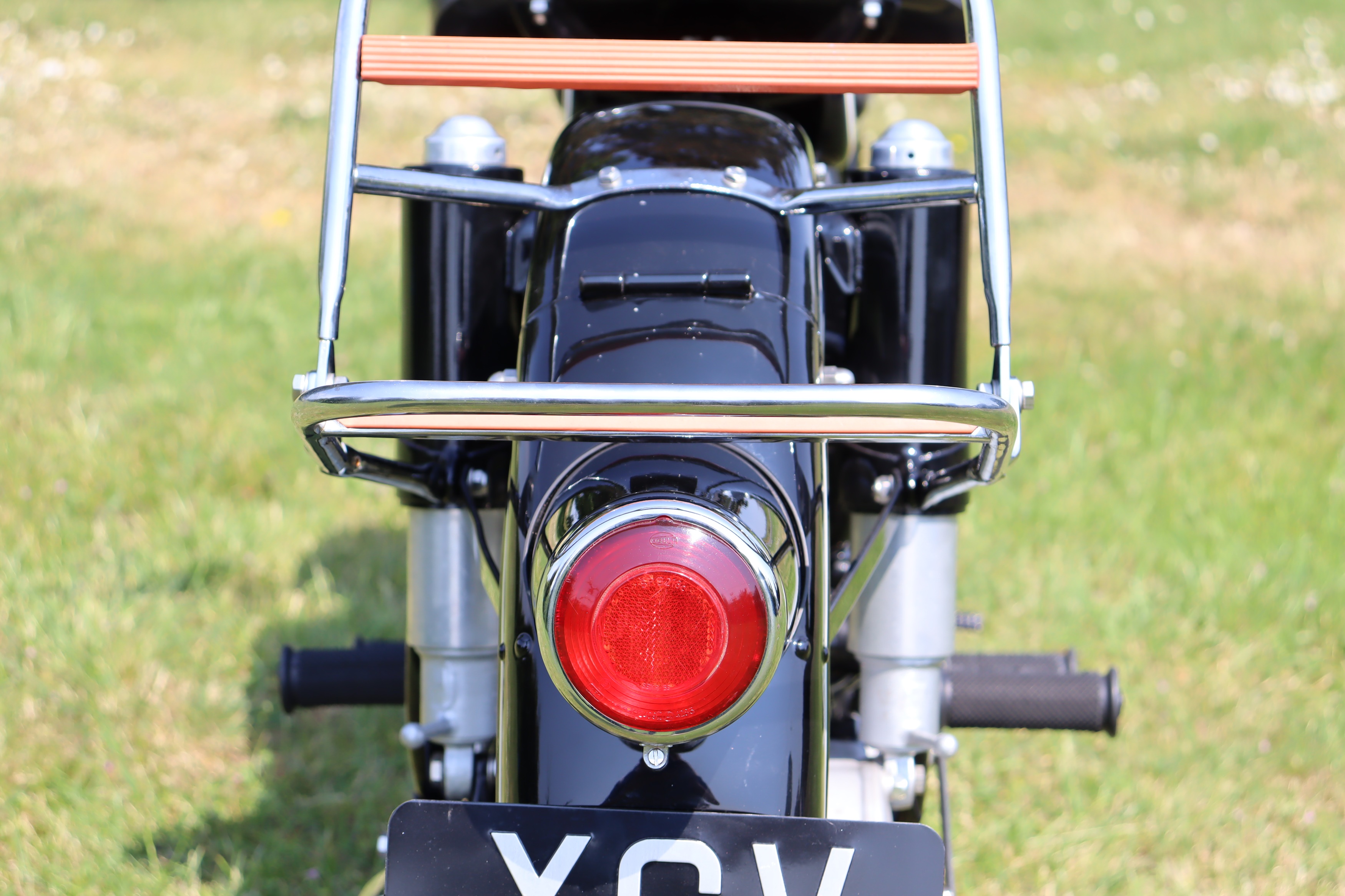Lot 257 - 1964 BMW R27