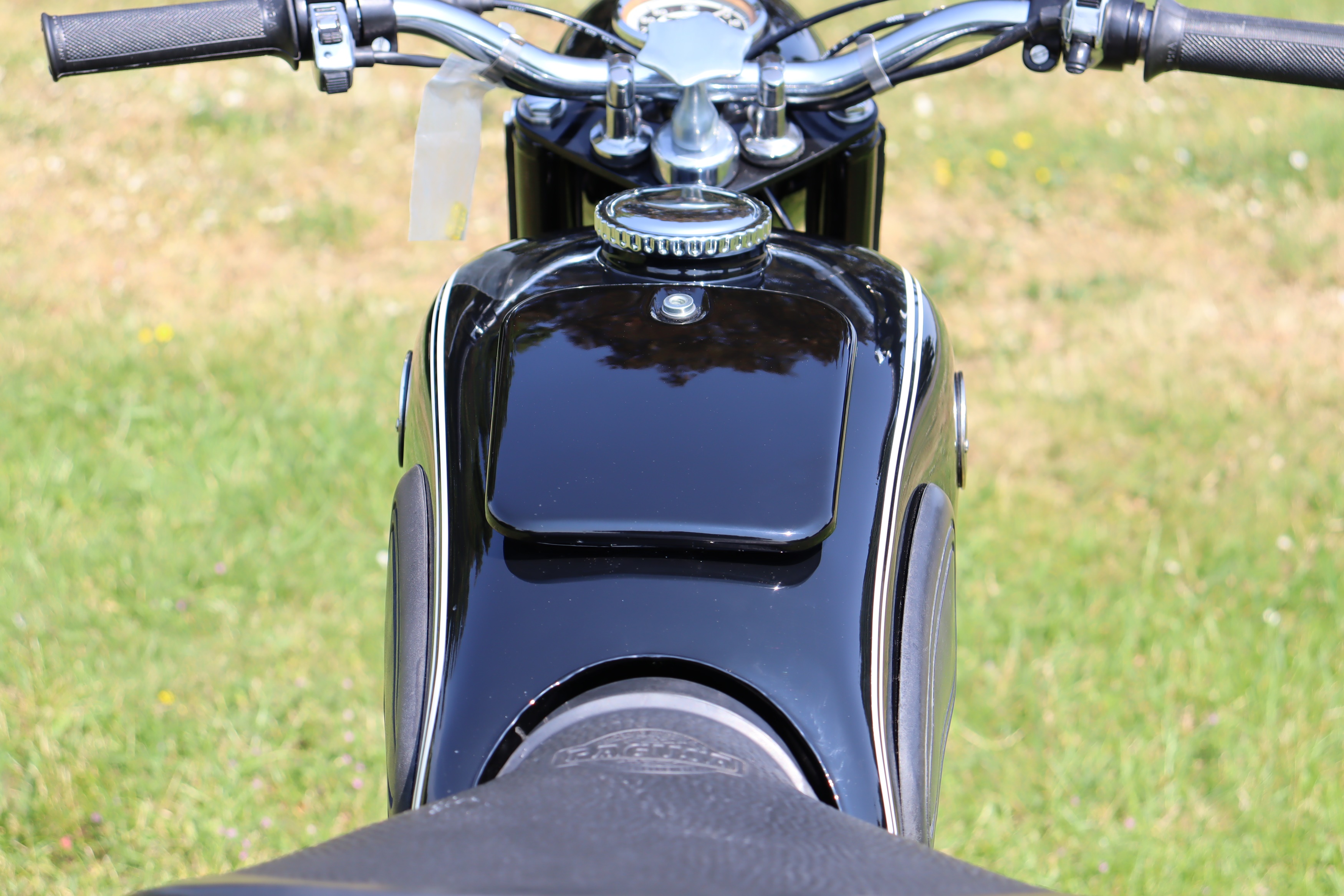 Lot 257 - 1964 BMW R27