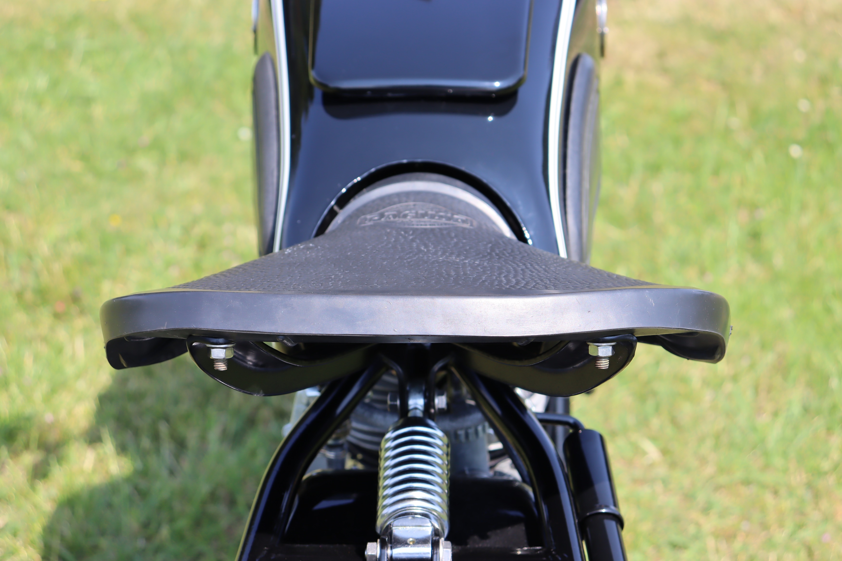 Lot 257 - 1964 BMW R27