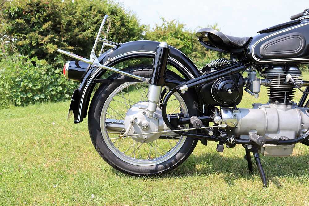 Lot 257 - 1964 BMW R27
