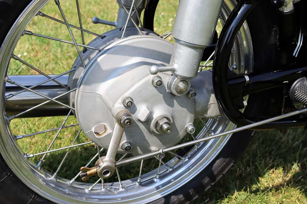 Lot 257 - 1964 BMW R27