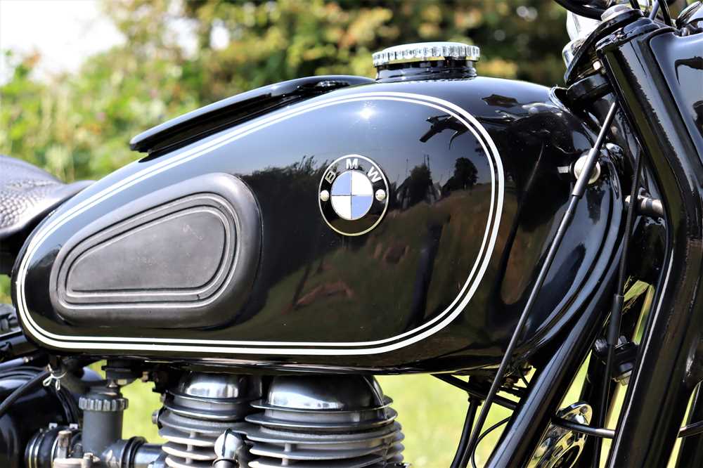 Lot 257 - 1964 BMW R27
