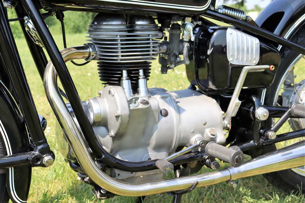 Lot 257 - 1964 BMW R27