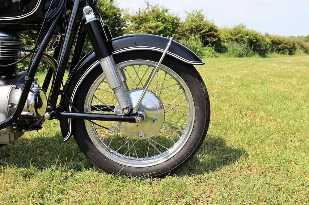 Lot 257 - 1964 BMW R27