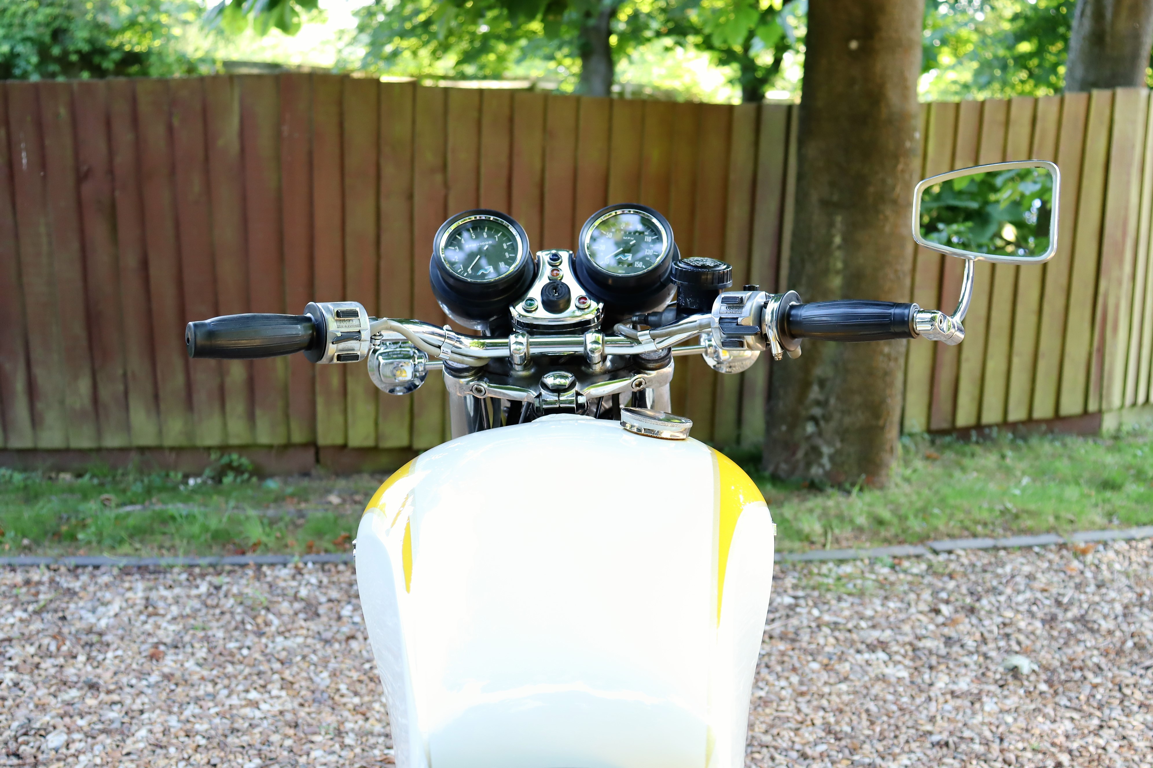 Lot 162 - 1976 Triumph T160