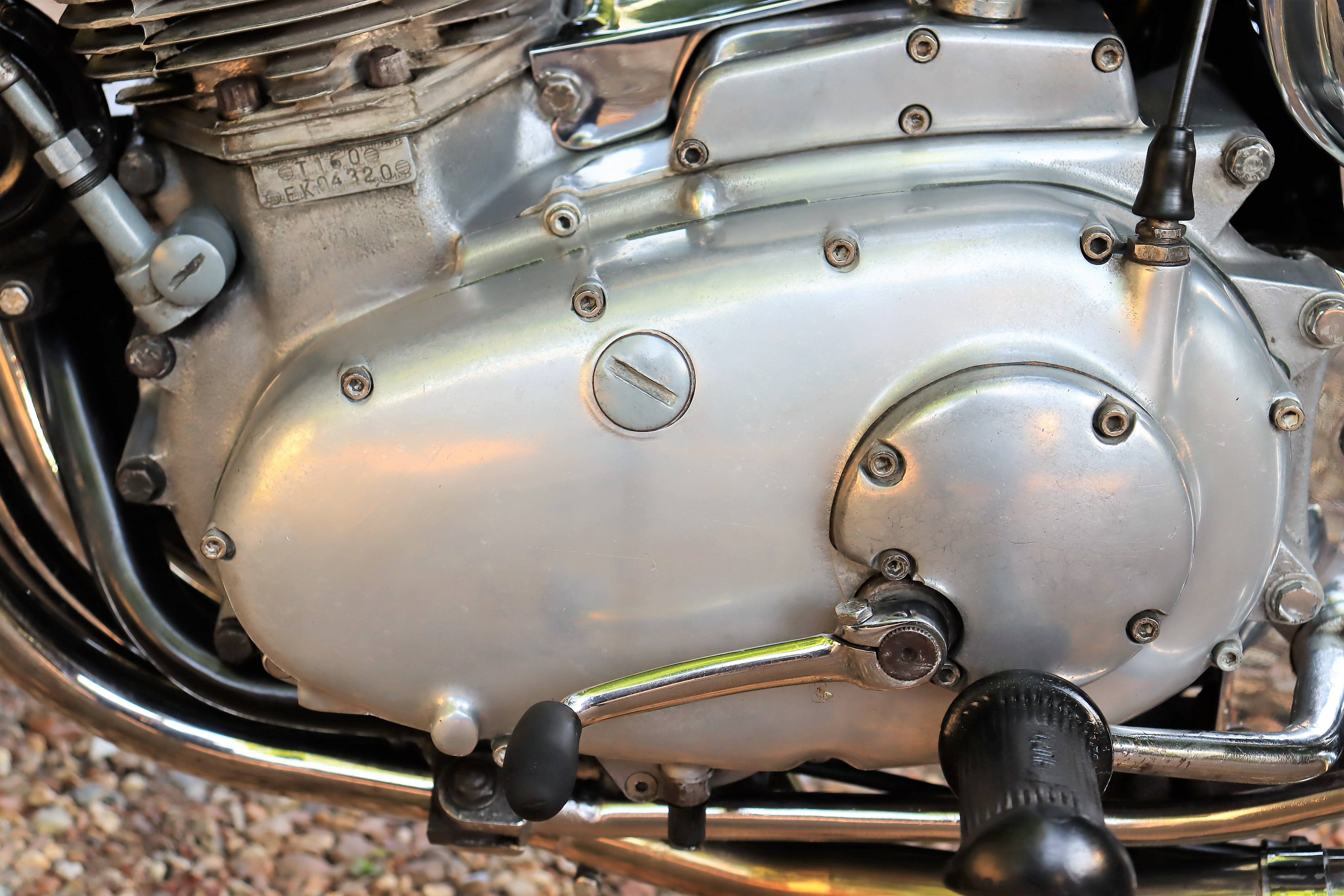 Lot 162 - 1976 Triumph T160