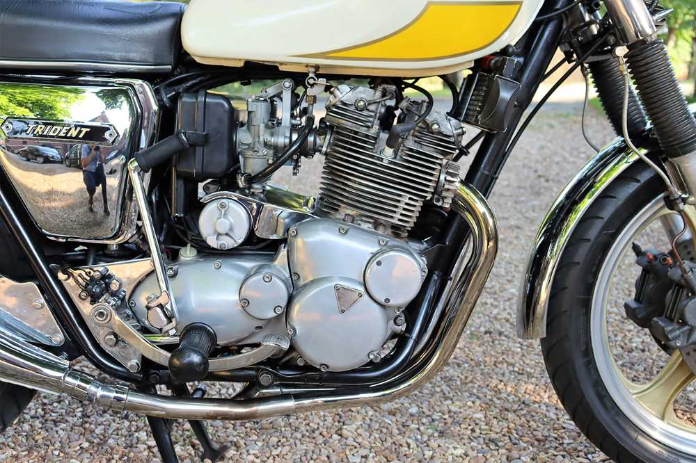 Lot 162 - 1976 Triumph T160