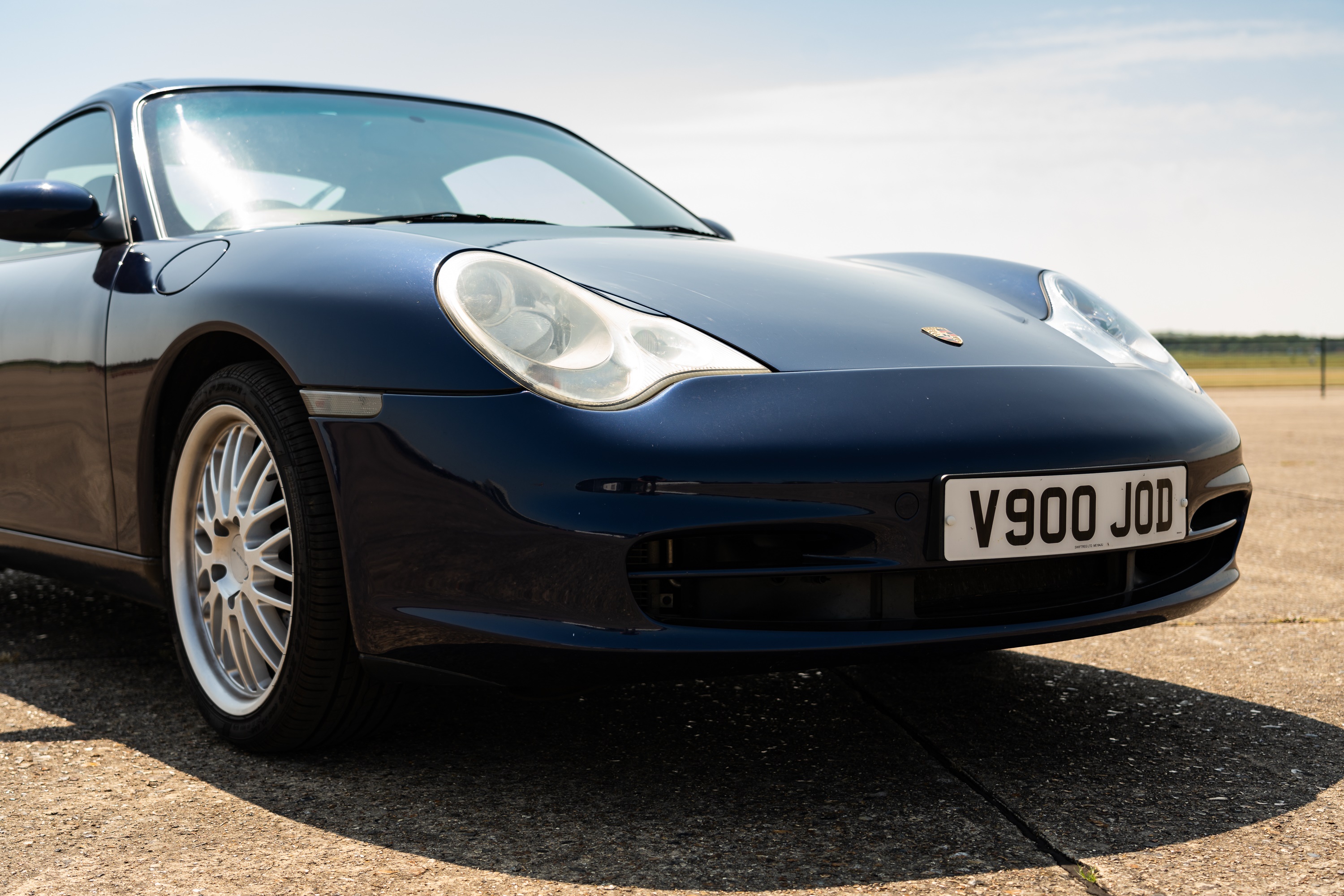 Lot 2 - 2002 Porsche 911 Carrera 4