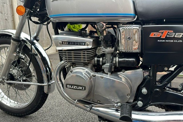 Lot 163 - 1978 Suzuki GT380