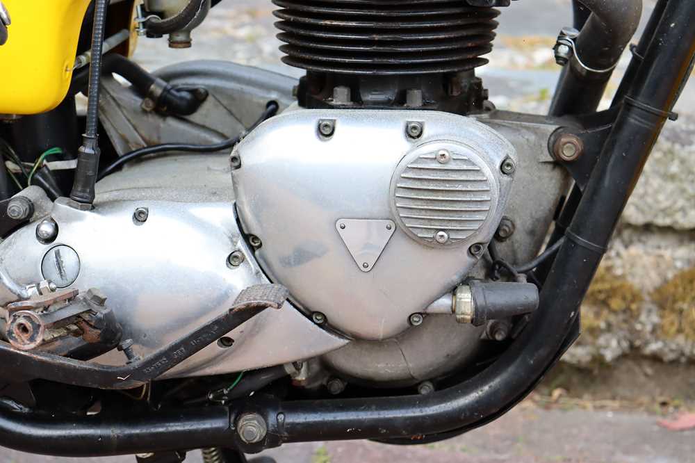 Lot 213 - 1981 Triumph 750 Tiger Trail Homage