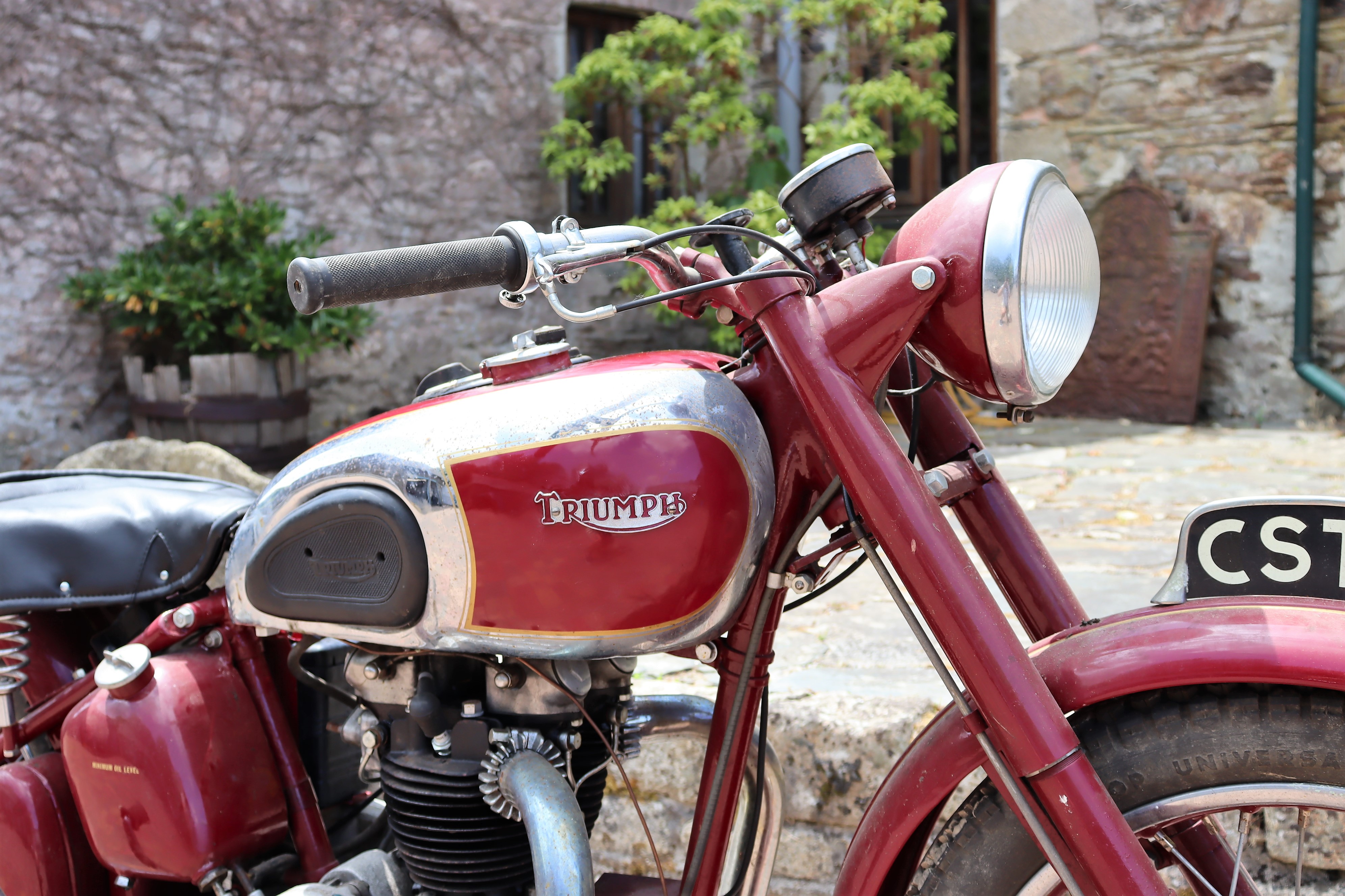 Lot 224 - 1948 Triumph 5T