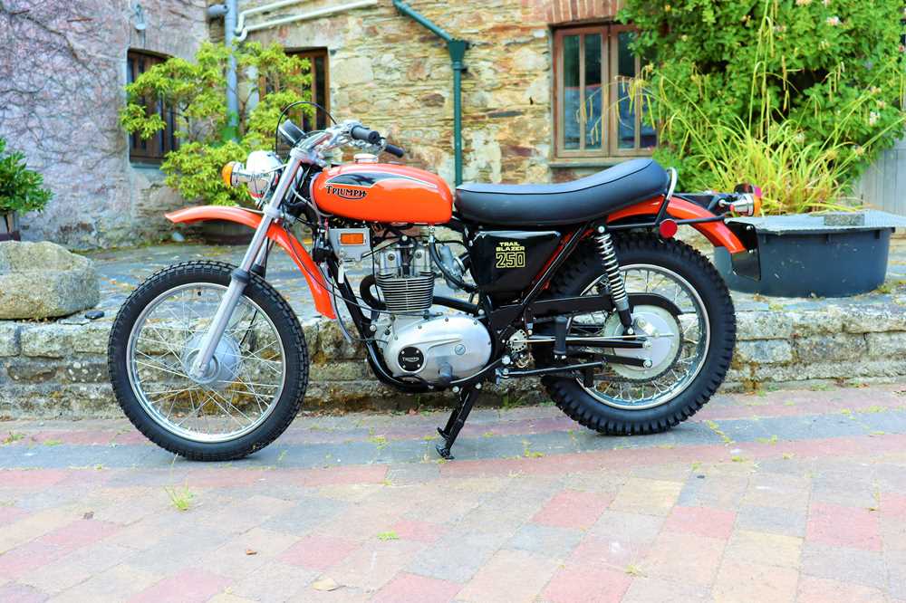 Lot 160 - Triumph T25T Trail Blazer