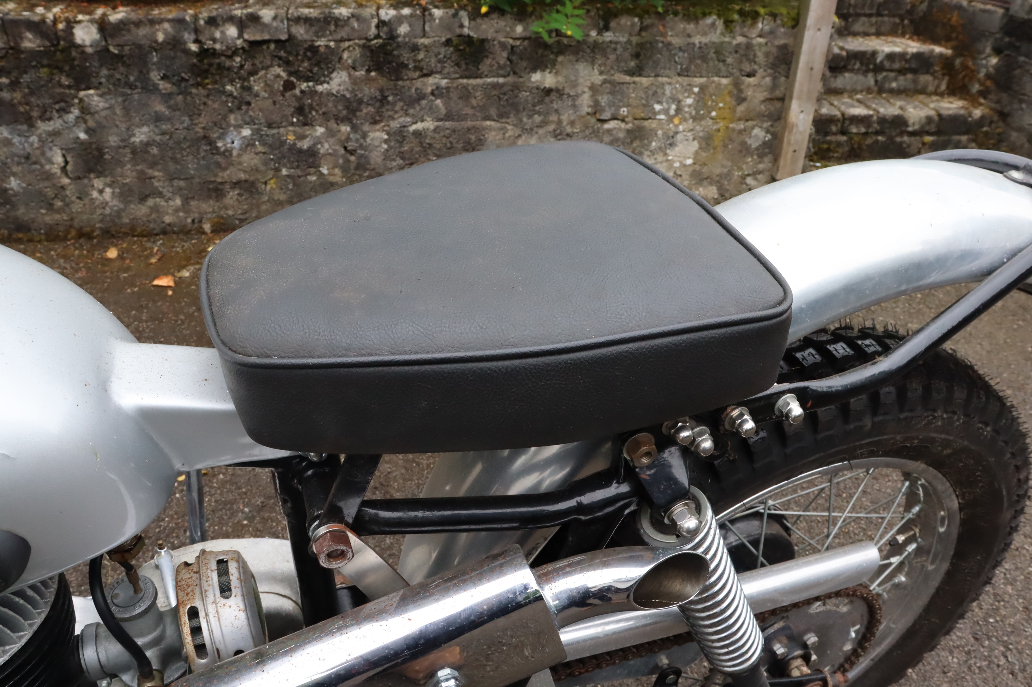 Lot 120 - 1955 DOT 197 Trials