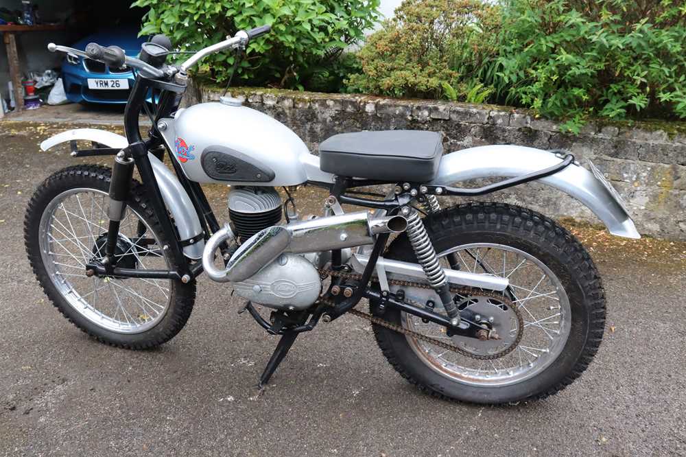 Lot 120 - 1955 DOT 197 Trials