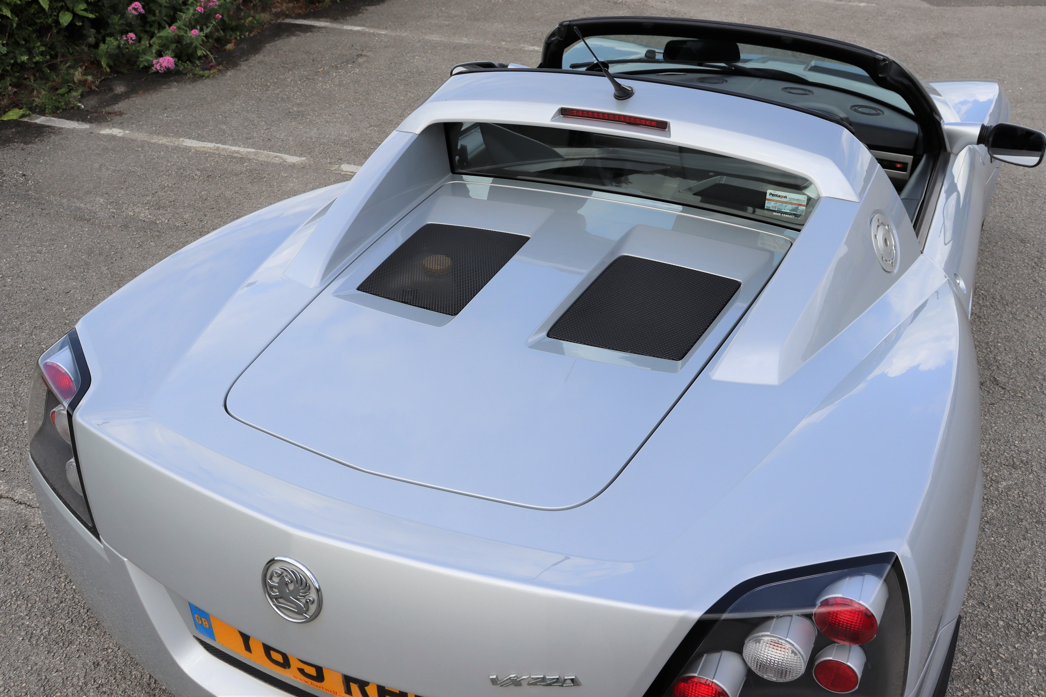 Lot 92 - 2001 Vauxhall VX220