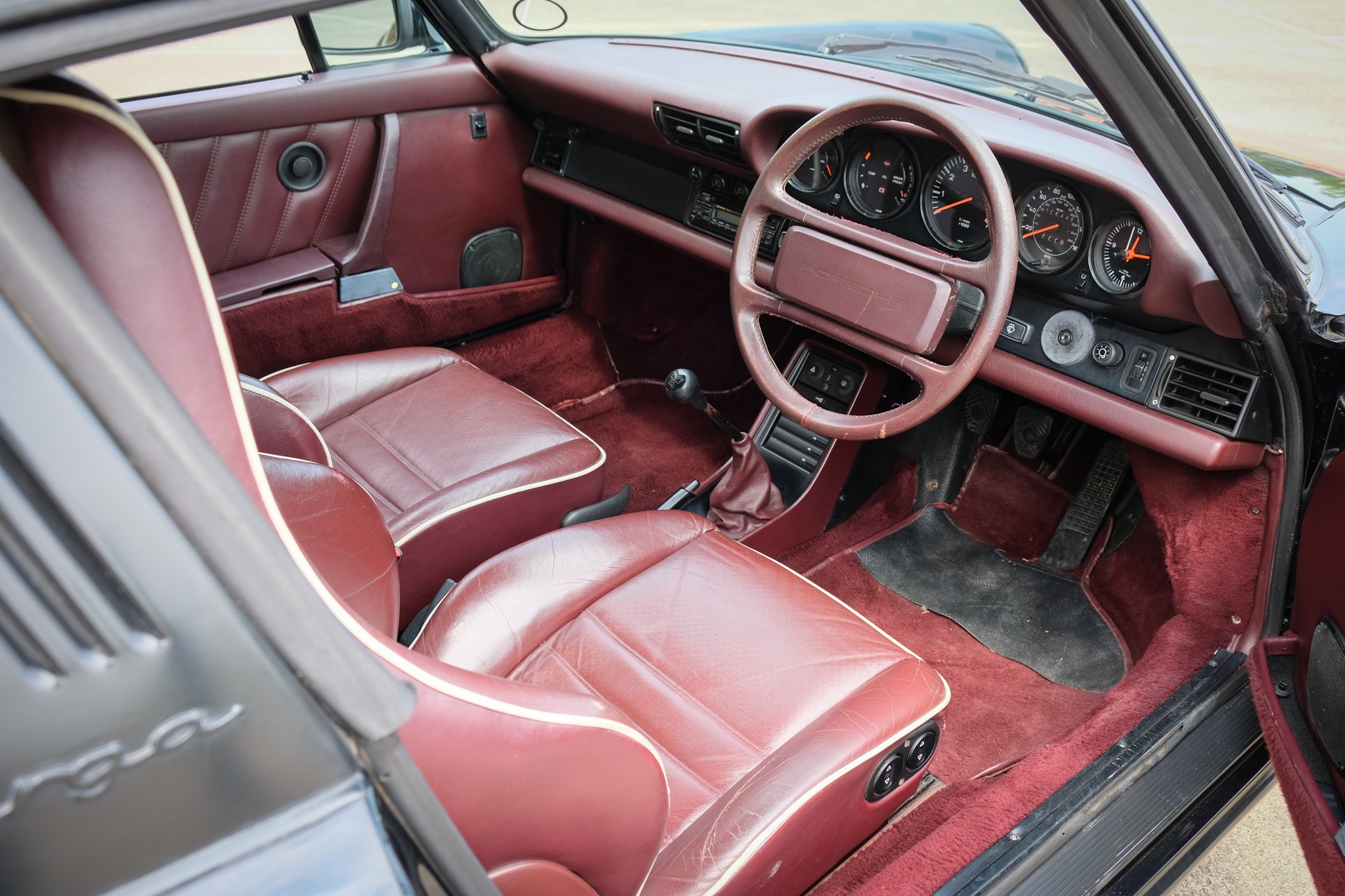 Lot 72 - 1987 Porsche 911 Carrera 3.2 Targa