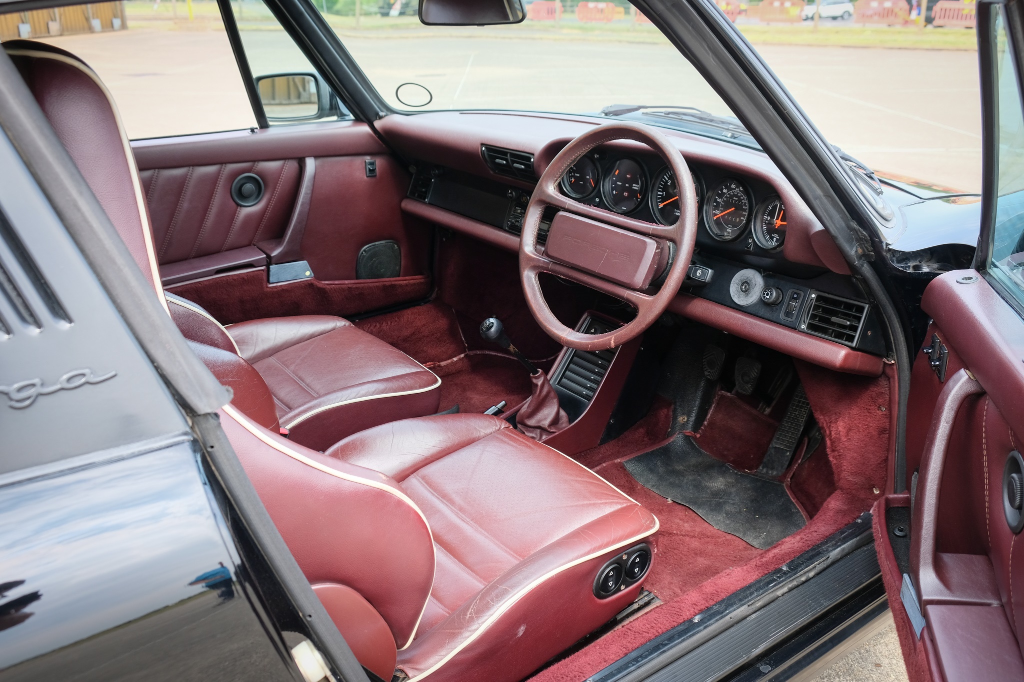 Lot 72 - 1987 Porsche 911 Carrera 3.2 Targa