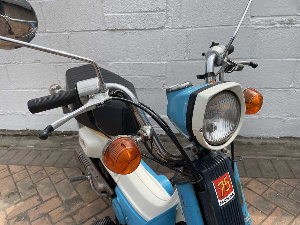 Lot 25 - 1979 Honda NF75 Hondamatic
