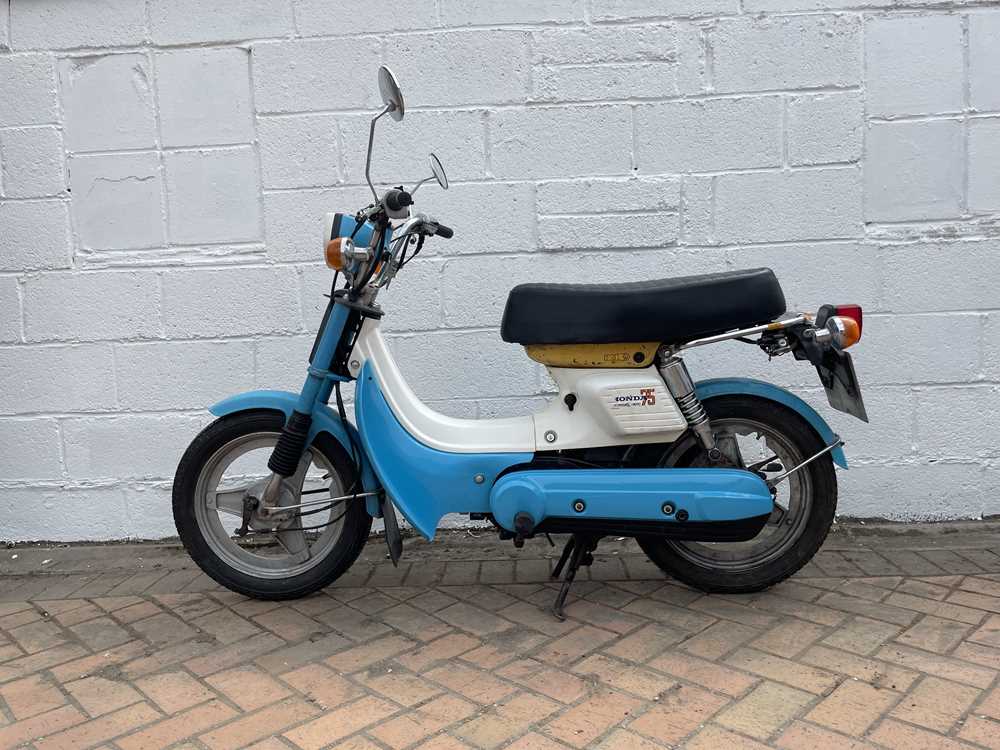 Lot 25 - 1979 Honda NF75 Hondamatic