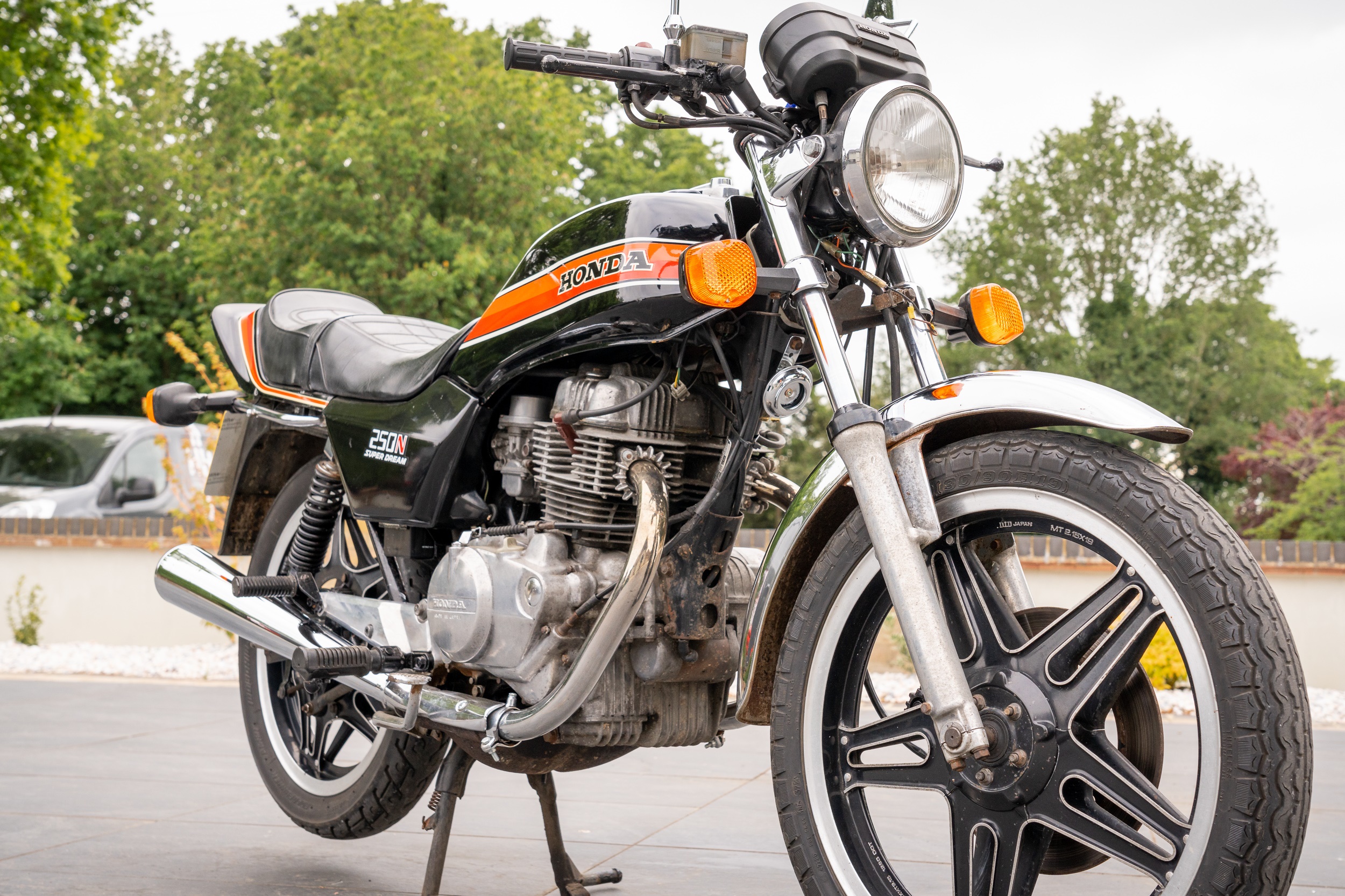 Lot 284 - 1981 Honda CB250N Superdream