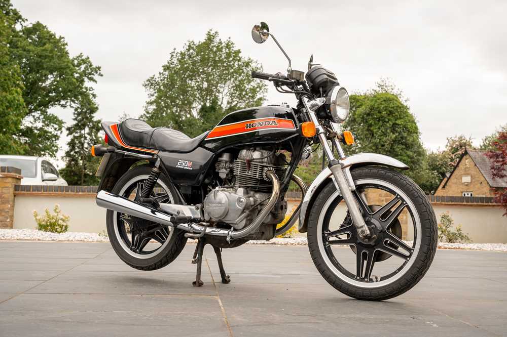 Lot 284 - 1981 Honda CB250N Superdream