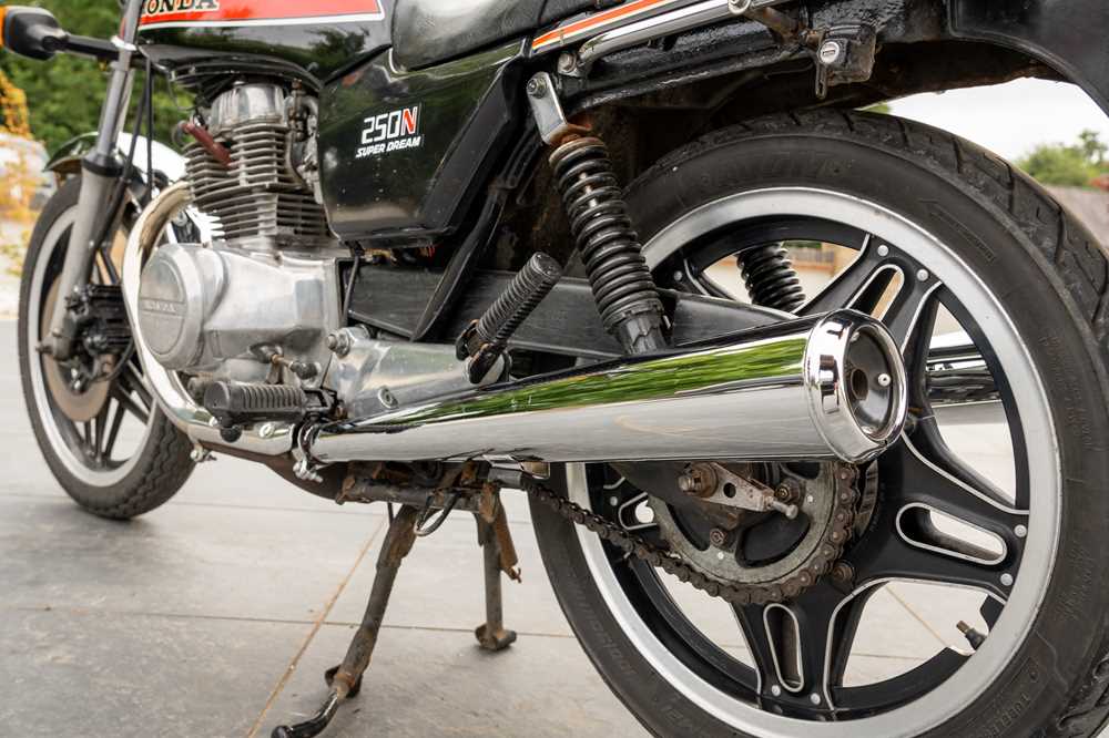 Lot 284 - 1981 Honda CB250N Superdream