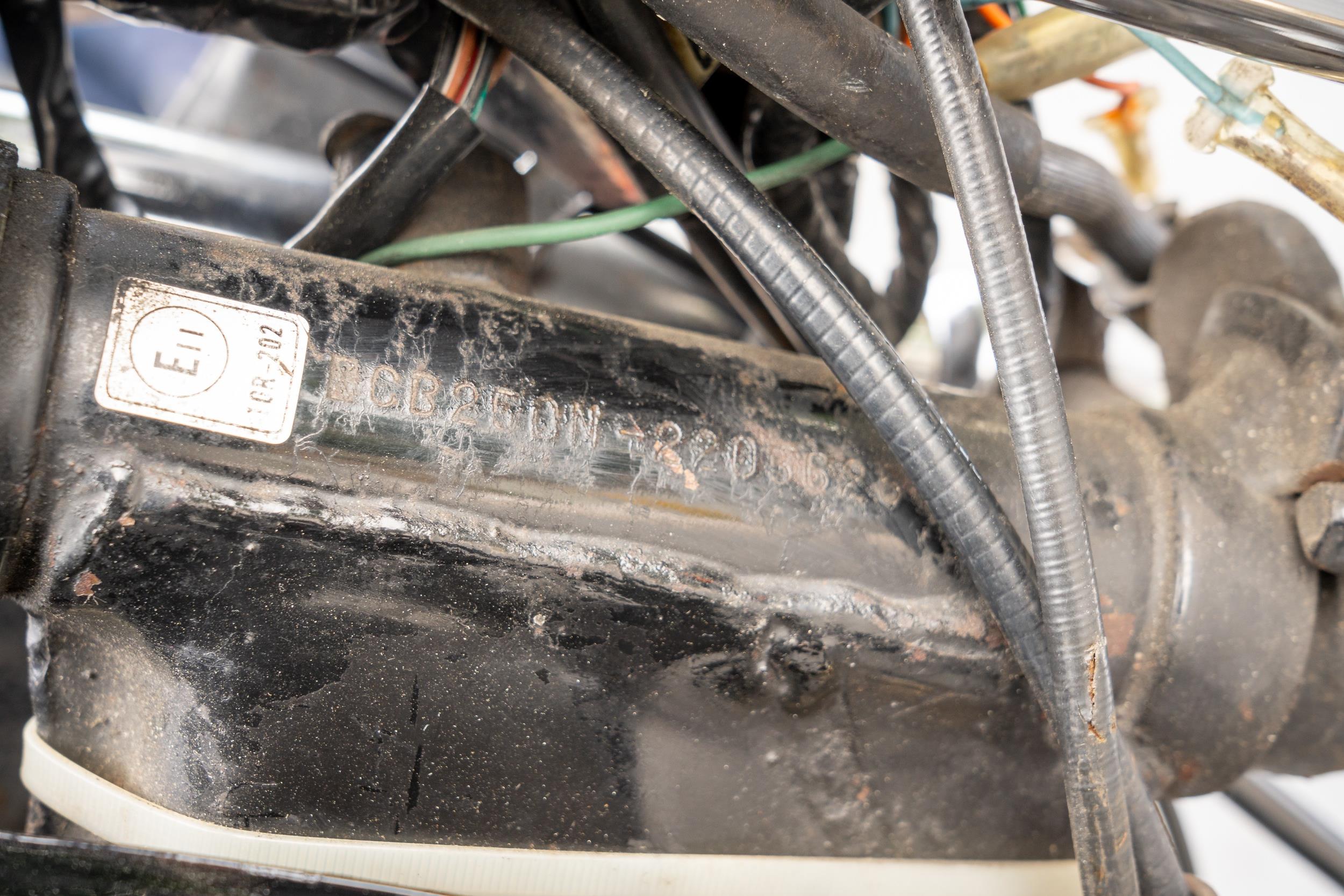 Lot 284 - 1981 Honda CB250N Superdream