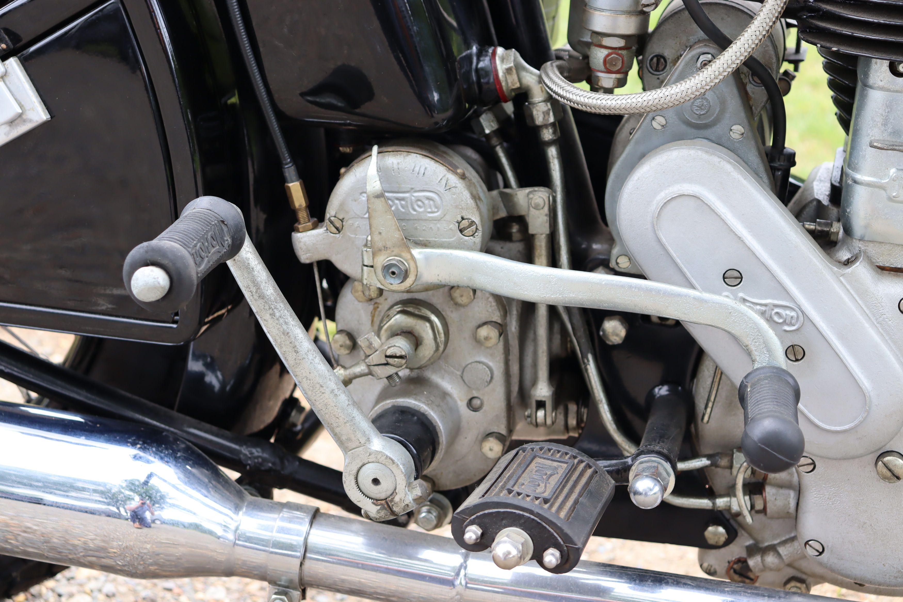 Lot 107 - 1943 Norton 16H