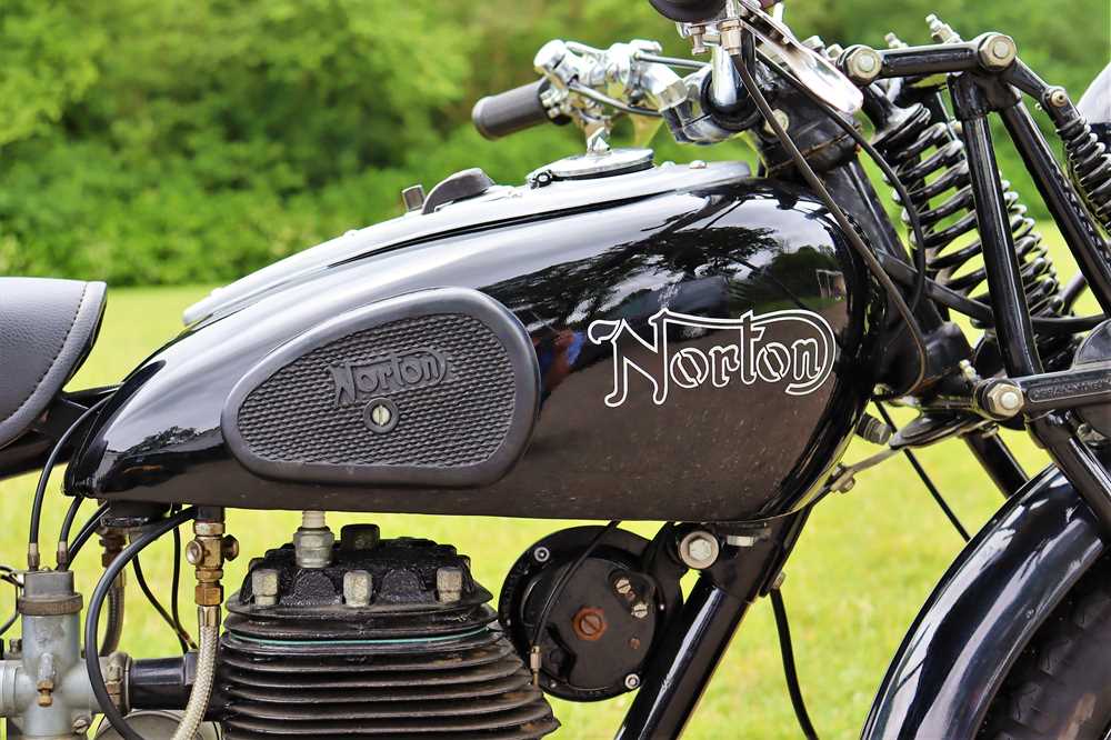 Lot 107 - 1943 Norton 16H