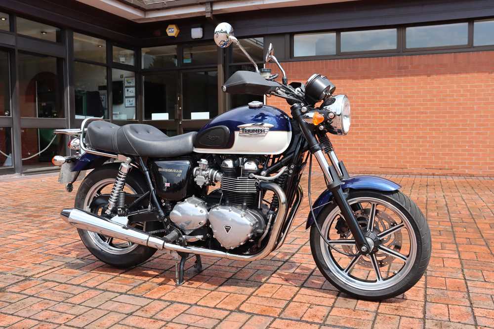 Lot 111 - 2009 Triumph Bonneville 865 SE