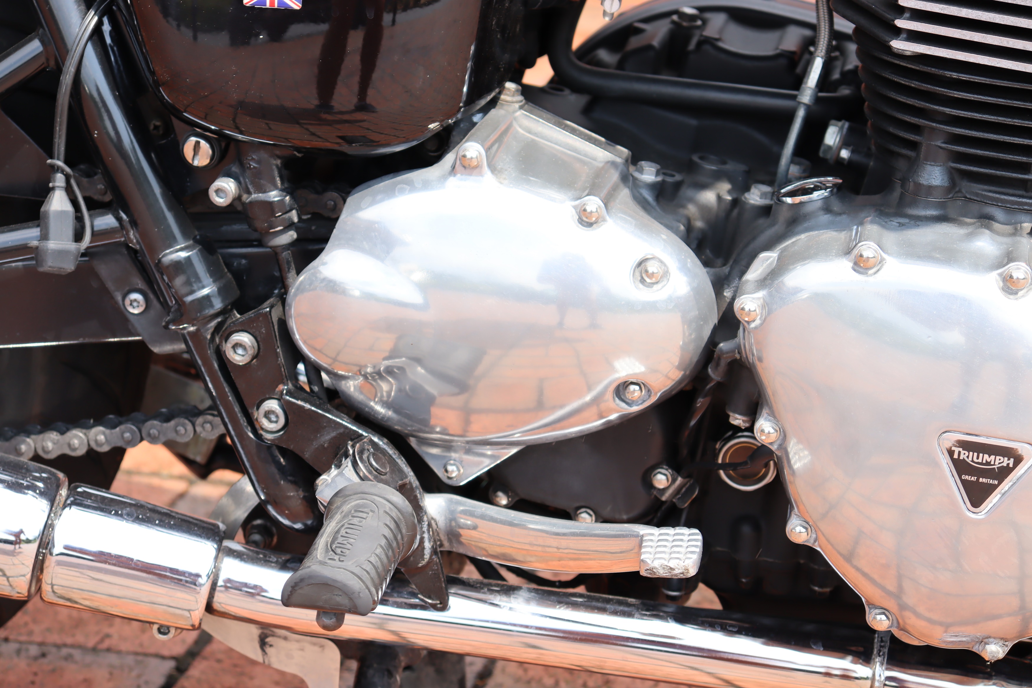 Lot 111 - 2009 Triumph Bonneville 865 SE