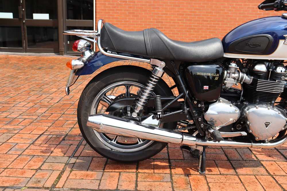 Lot 111 - 2009 Triumph Bonneville 865 SE