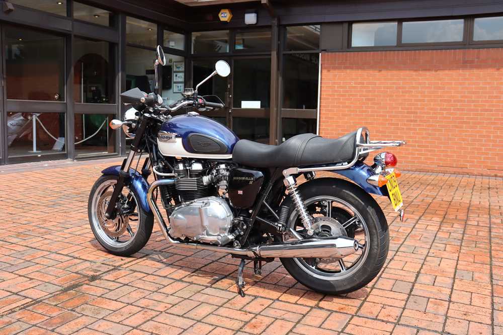 Lot 111 - 2009 Triumph Bonneville 865 SE