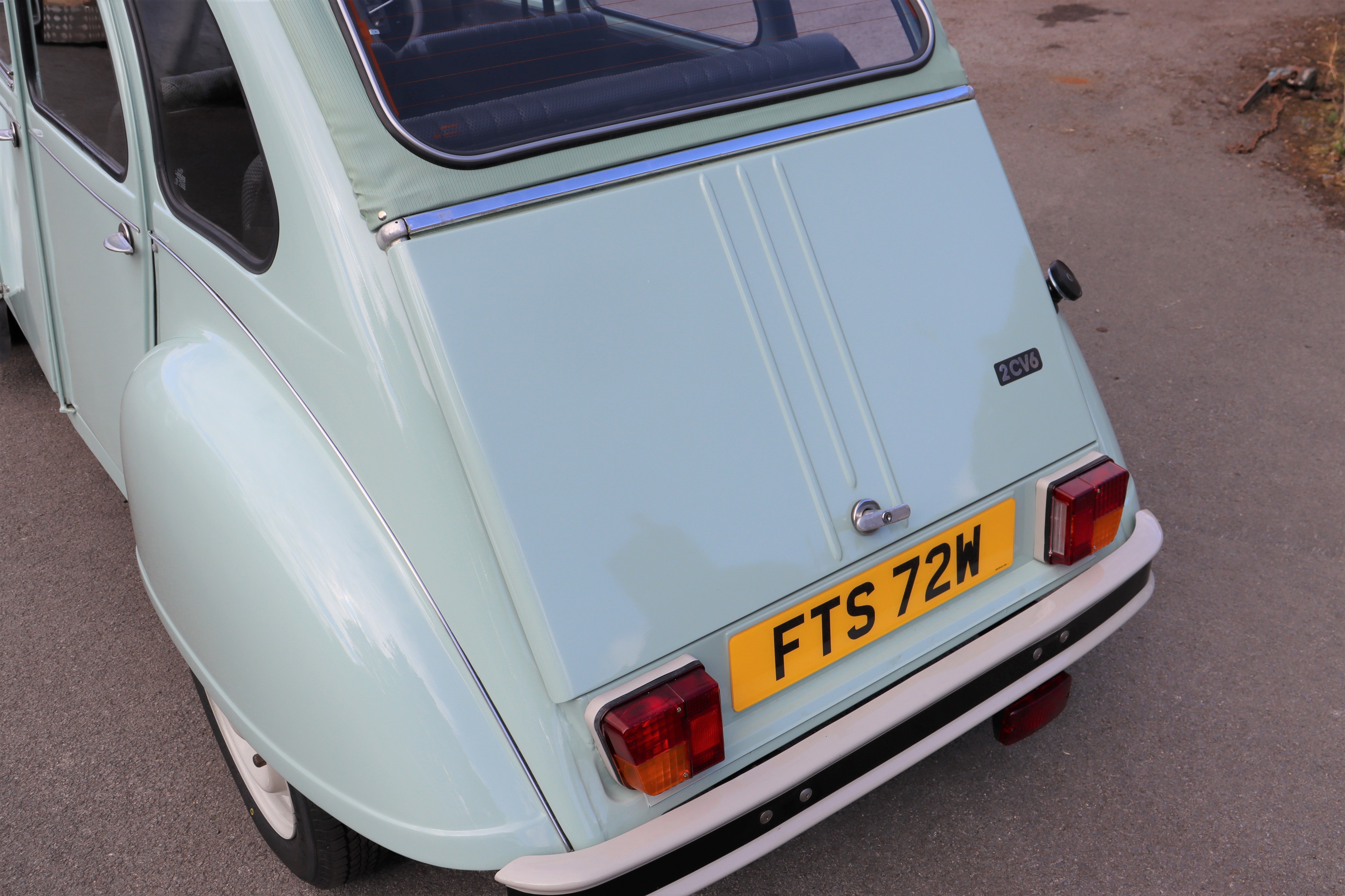 Lot 118 - 1981 Citroen 2CV 6 Club