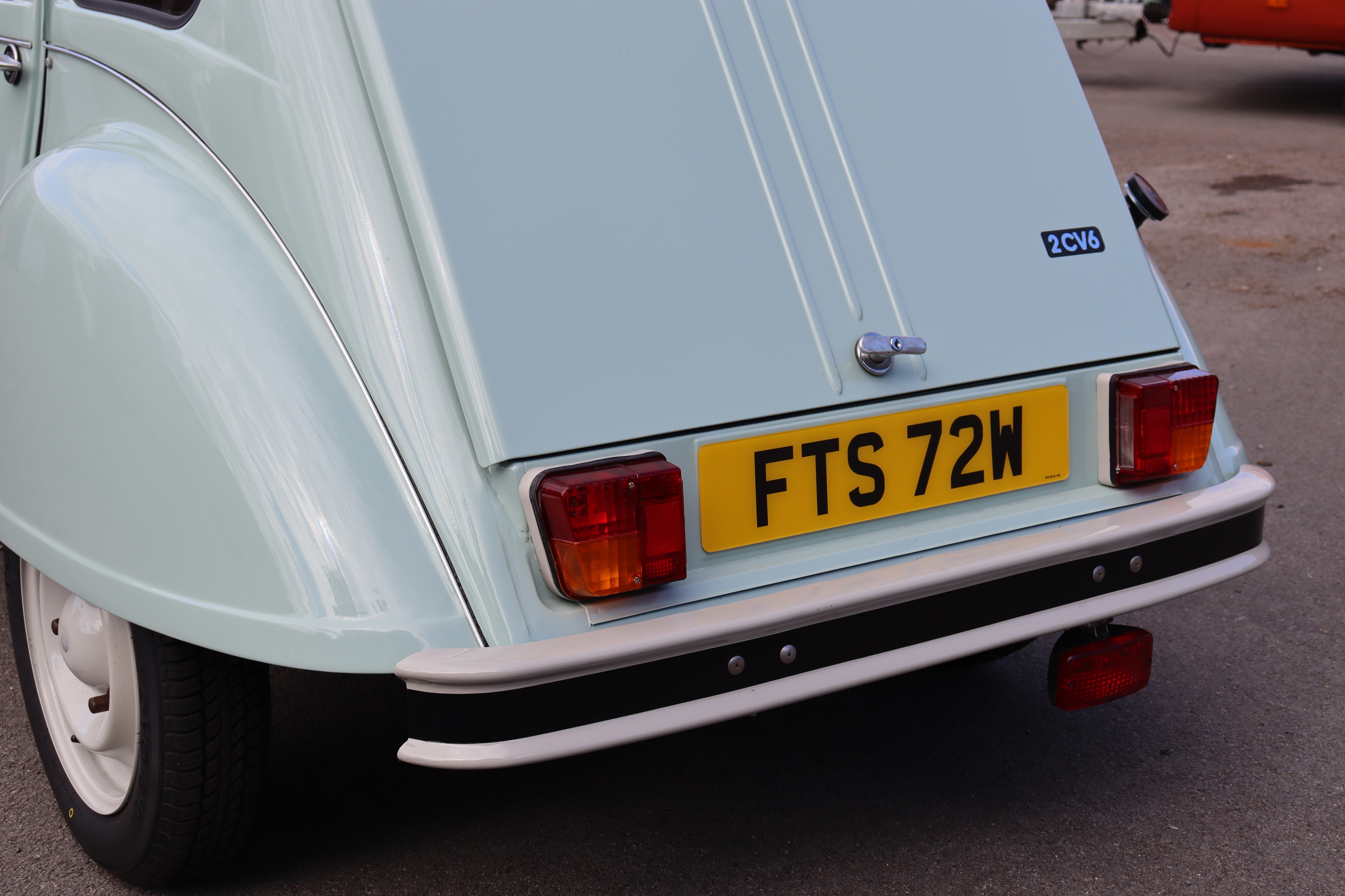 Lot 118 - 1981 Citroen 2CV 6 Club