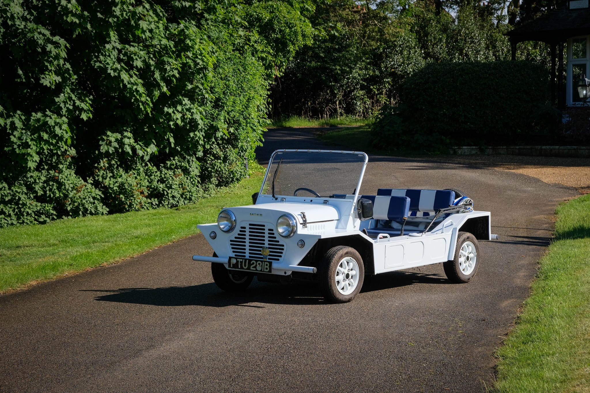 Lot 99 - 1964 Austin Mini Moke 'Live and Let Die'