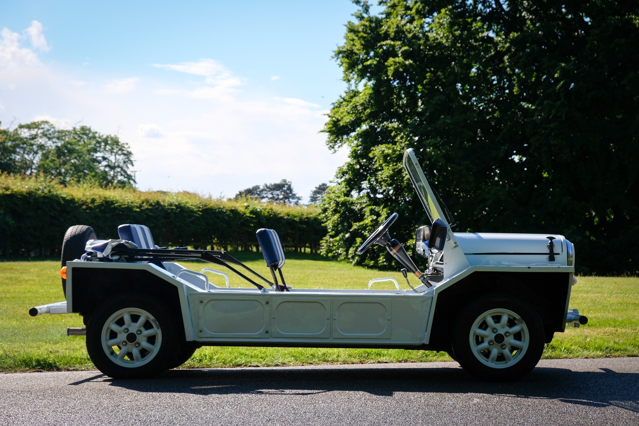 Lot 99 - 1964 Austin Mini Moke 'Live and Let Die'