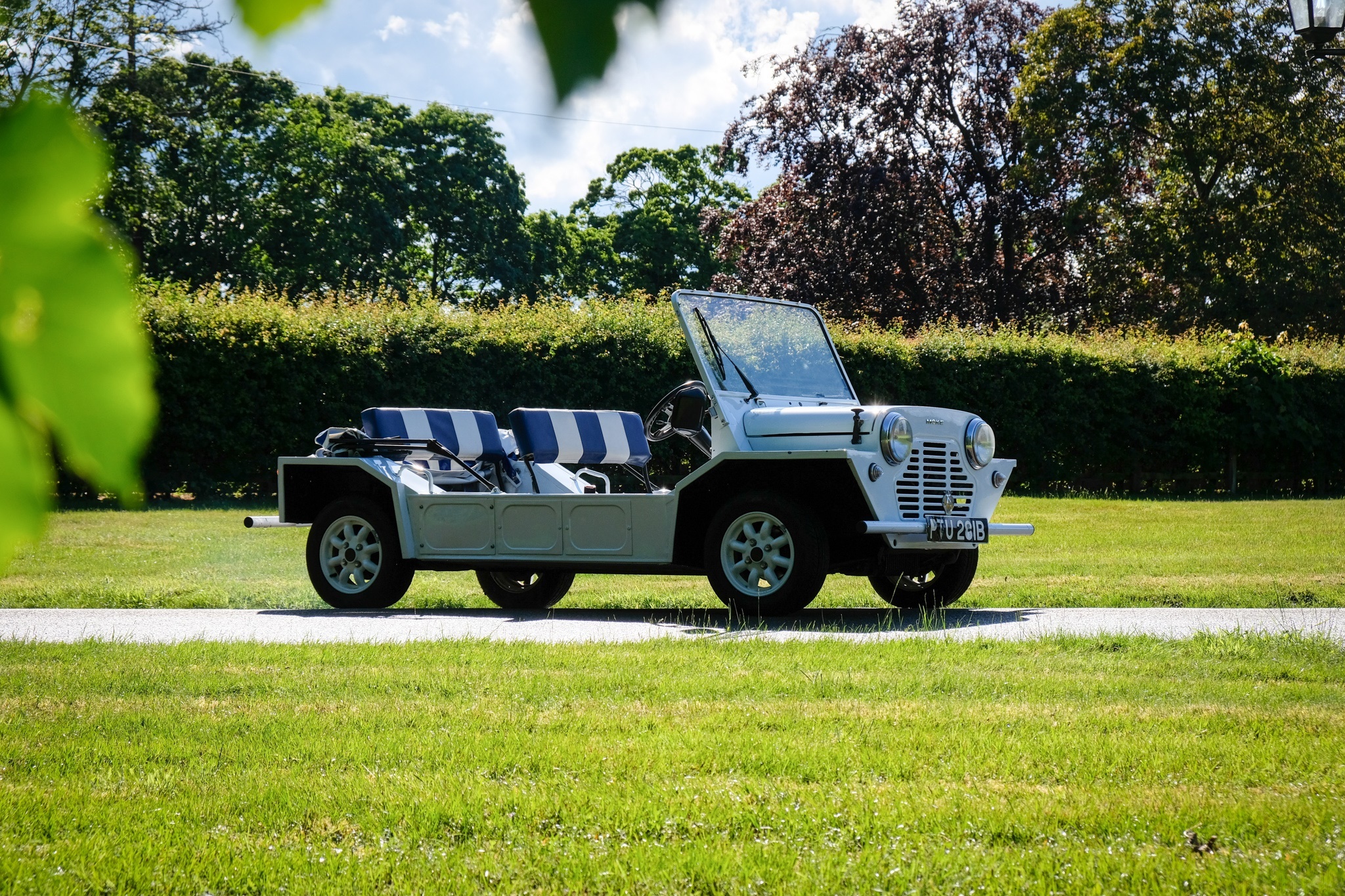 Lot 99 - 1964 Austin Mini Moke 'Live and Let Die'