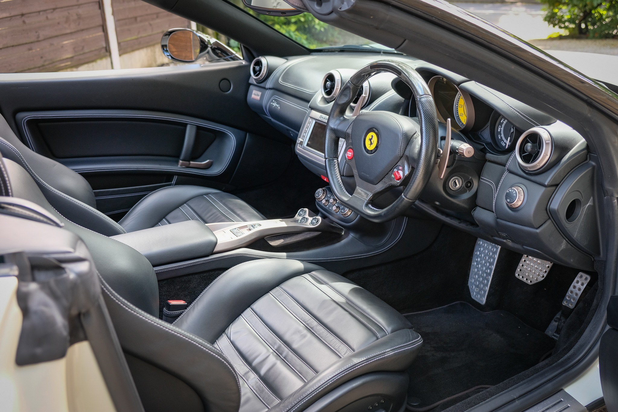 Lot 108 - 2010 Ferrari California