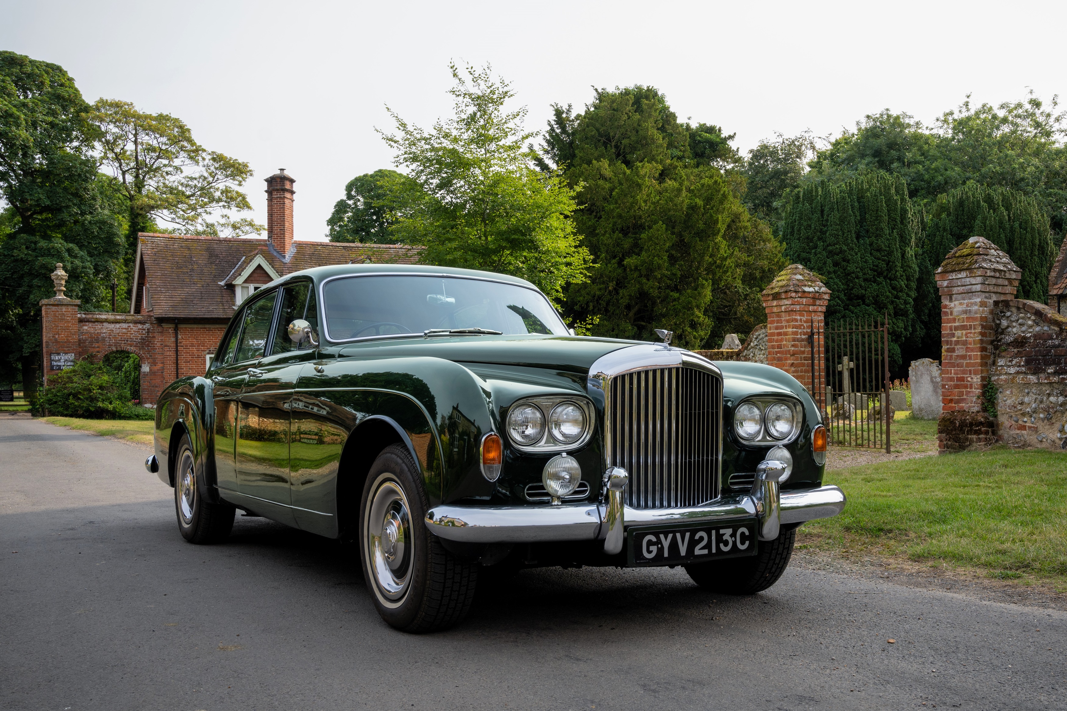 Lot 338 - 1965 Bentley S3 Continental Flying Spur
