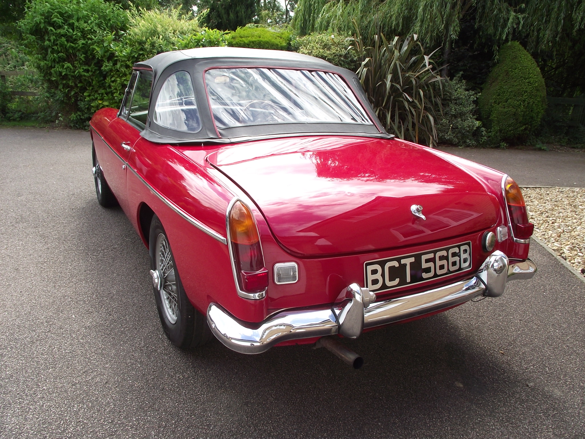Lot 312 - 1964 MG B Roadster