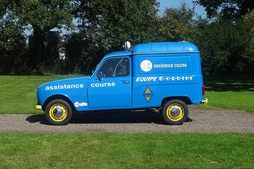 Lot 382 - 1986 Renault 4 F4 Van