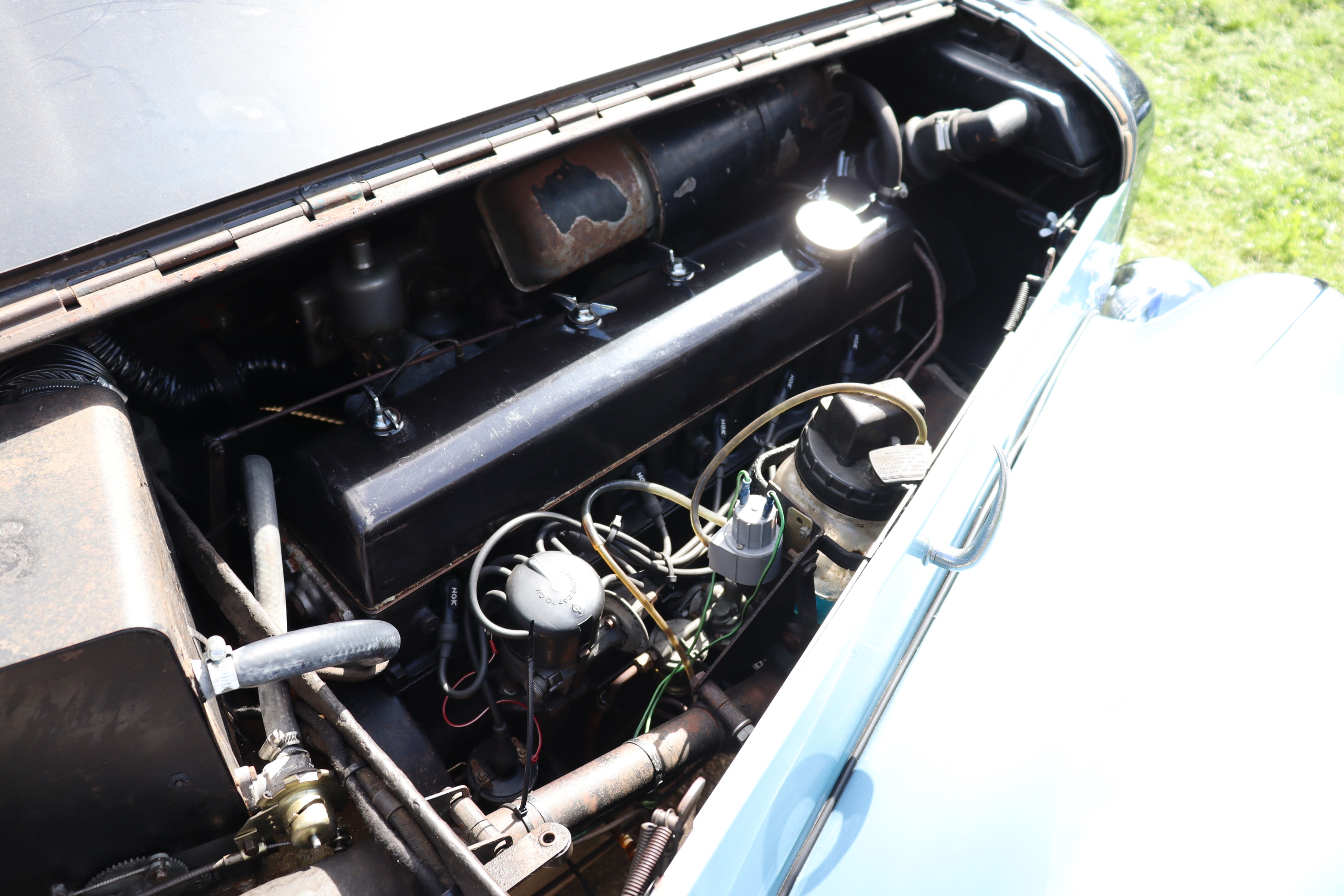 Lot 483 - 1952 Alvis TA21 Three-Position Drophead