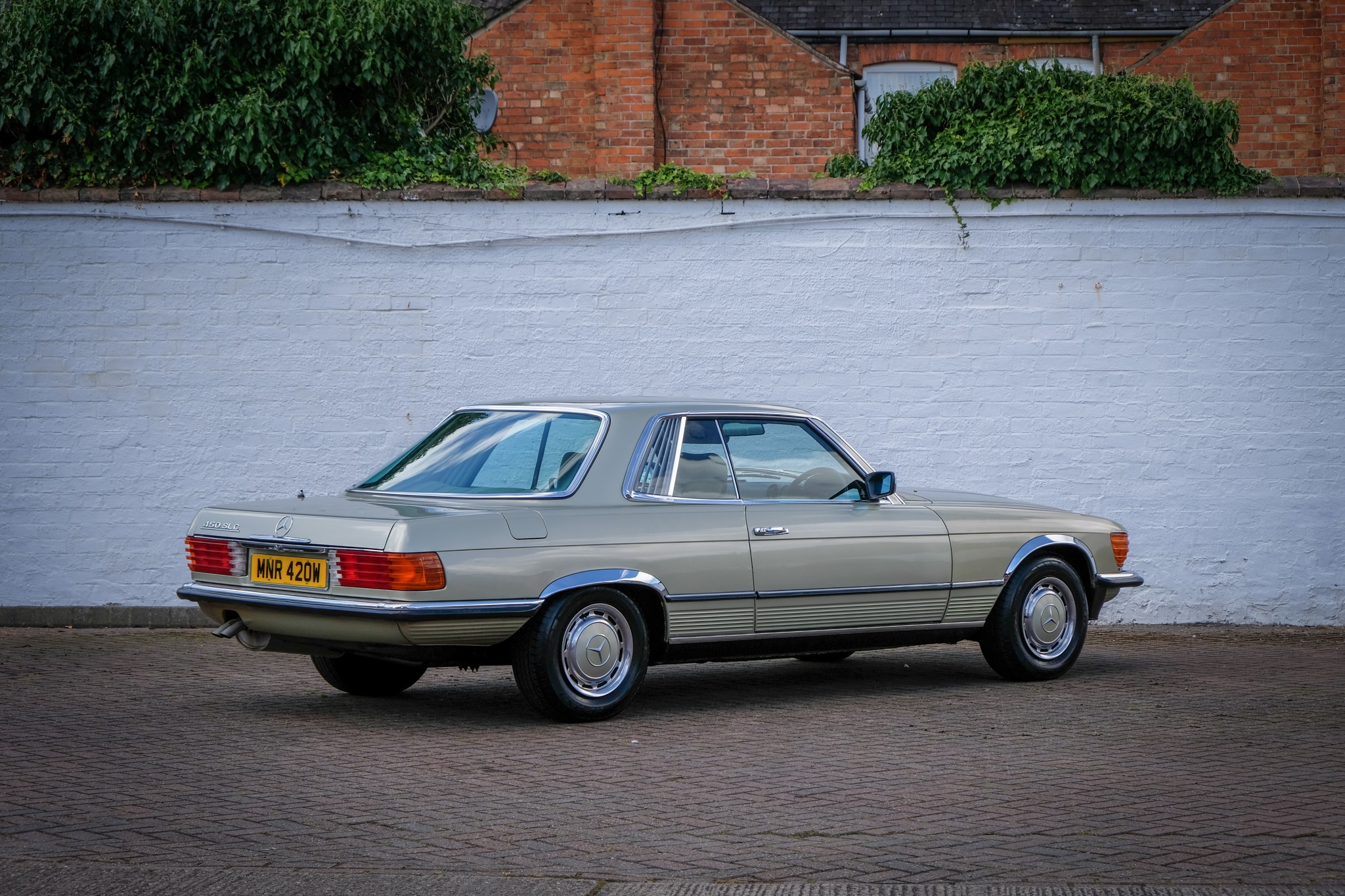 Lot 361 - 1980 Mercedes-Benz 450 SLC