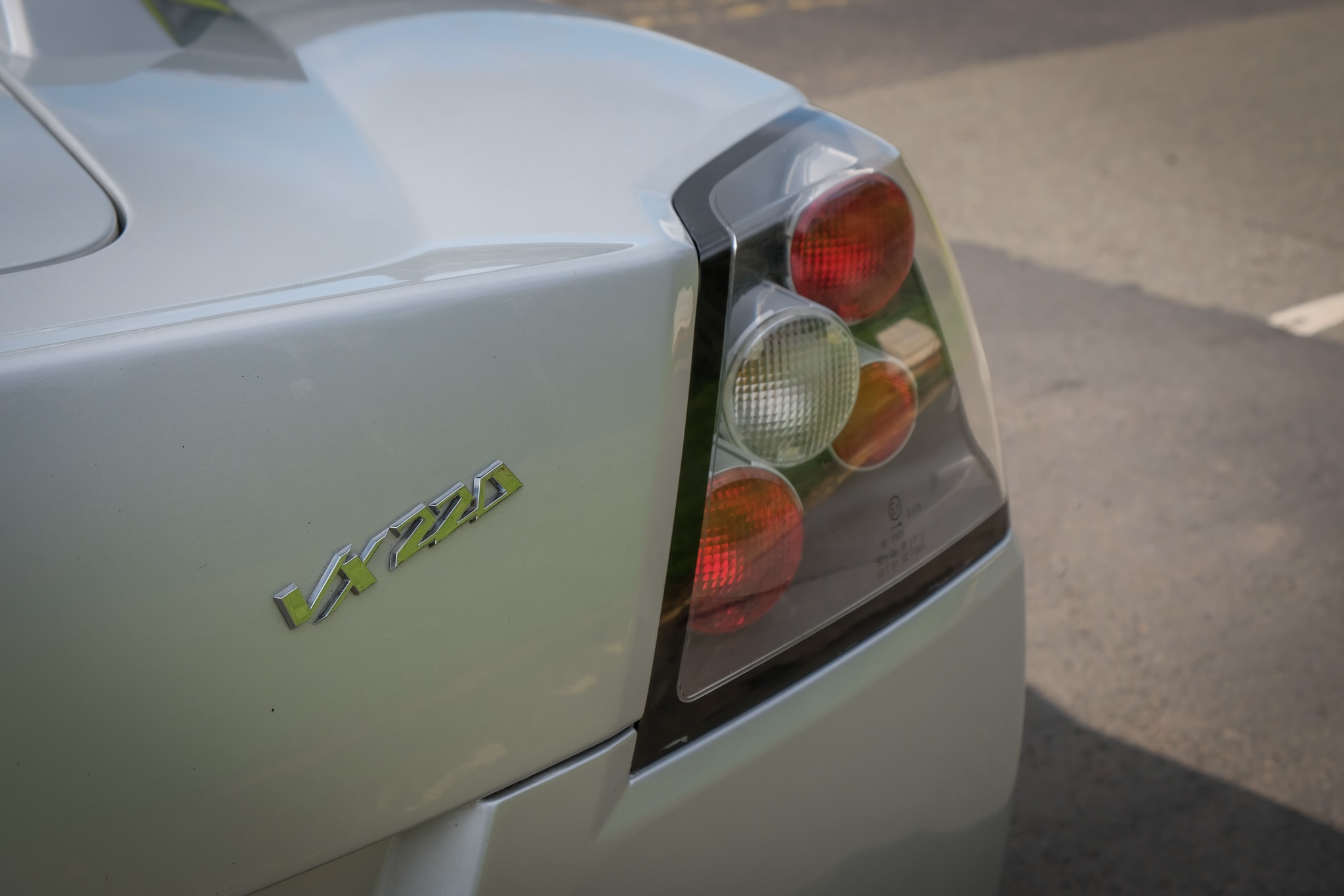 Lot 101 - 2001 Vauxhall VX220